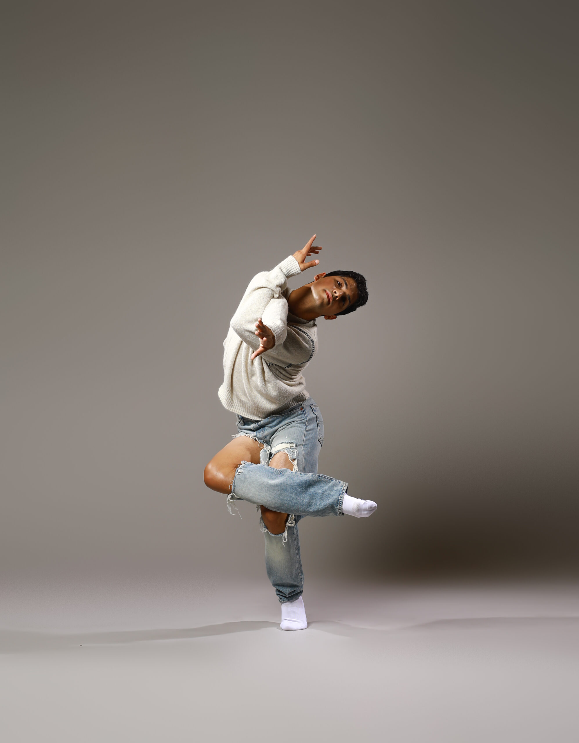 Arjun Kochhar (he/him) | USC Glorya Kaufman School of Dance