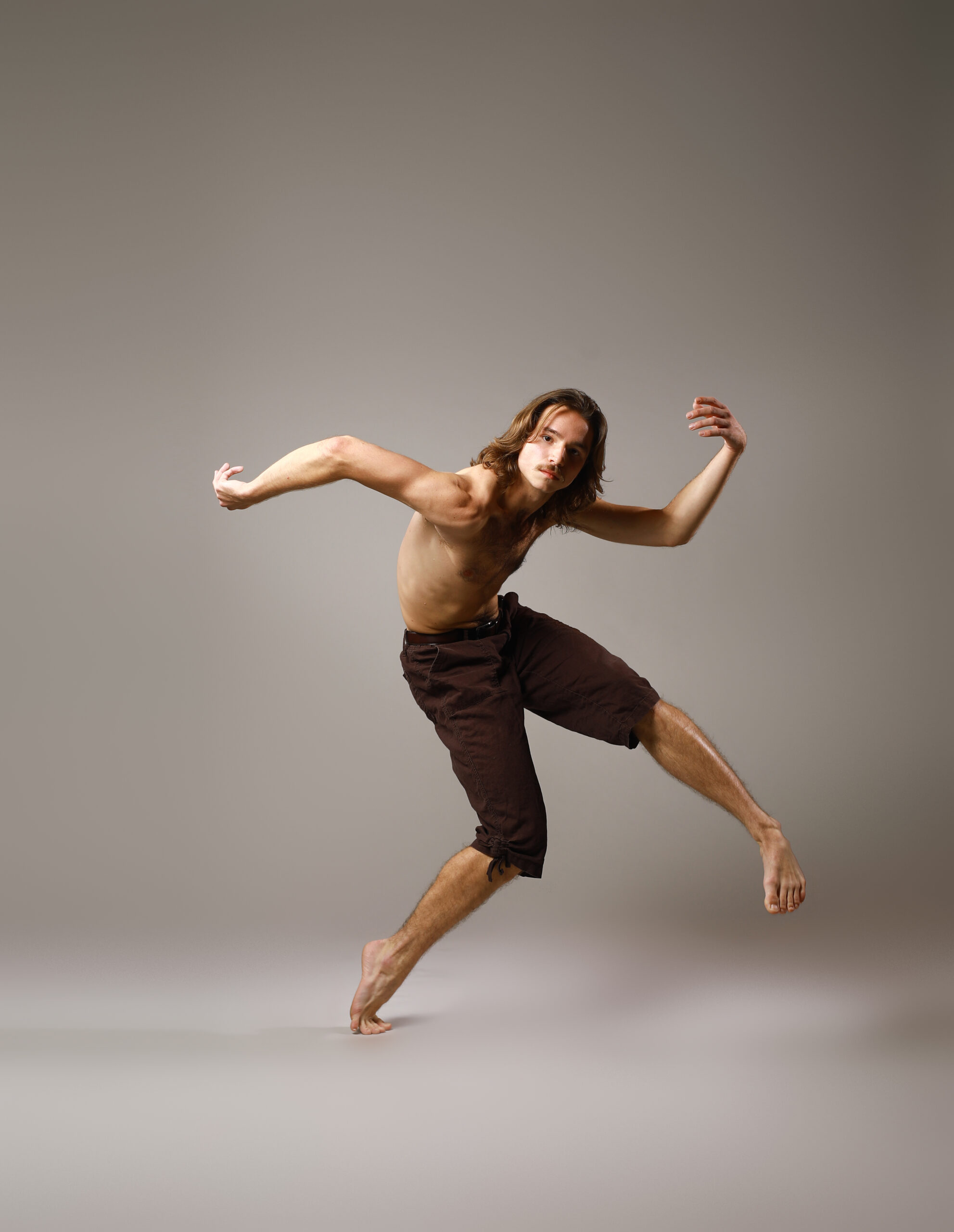 Robert Hoffer (he/him) | USC Glorya Kaufman School of Dance